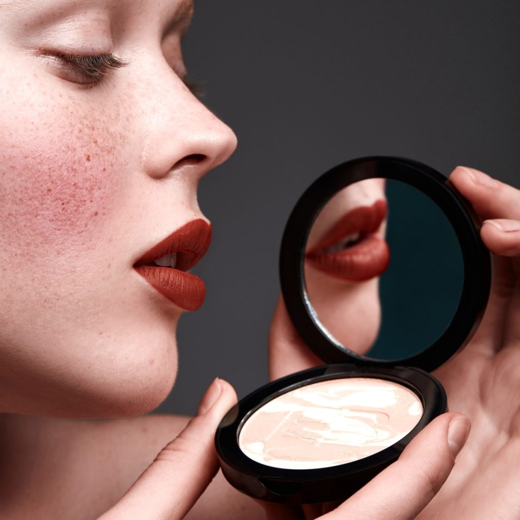 EDWARD BESS MAKEUP - Make-up-Kollektion bei first in beauty